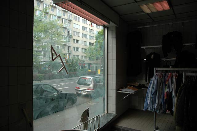 COMME DES GARCONS GUERRILLA STORE + 49 221